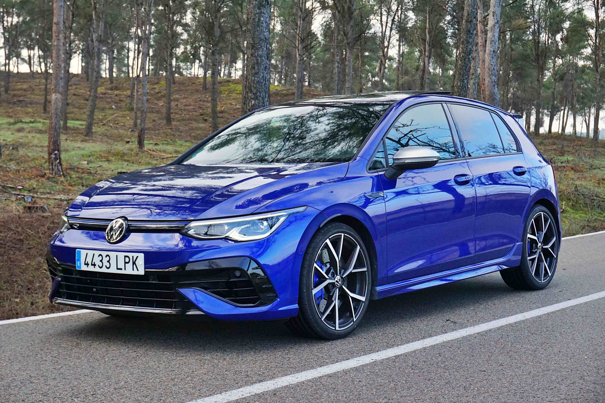 VW Golf R 2023: rápido, racing y ruidoso - Loading Cars